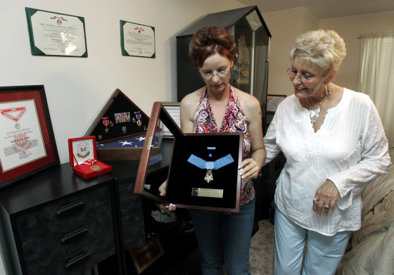 Military mothers united by heroism, tragedy