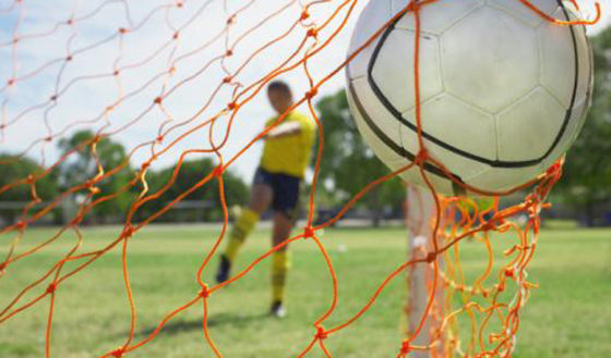 Science puts extra spin on soccer