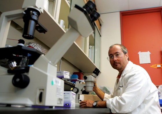 Transgender prof defends women scientists