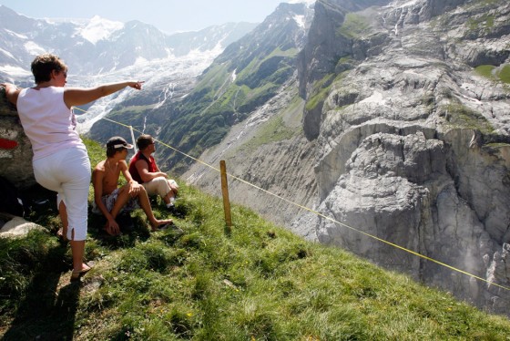 Swiss mountain crumbles under hot climate