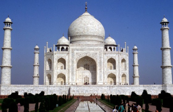 Taj Mahal security stepped up after threat