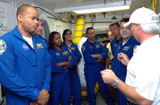 Night launch? No biggie for shuttle crew
