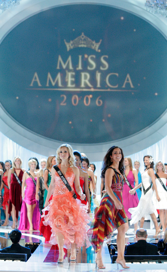 Miss America Pageant tries on a retro look