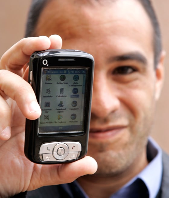 Apple's iPhone stirs up would-be rivals