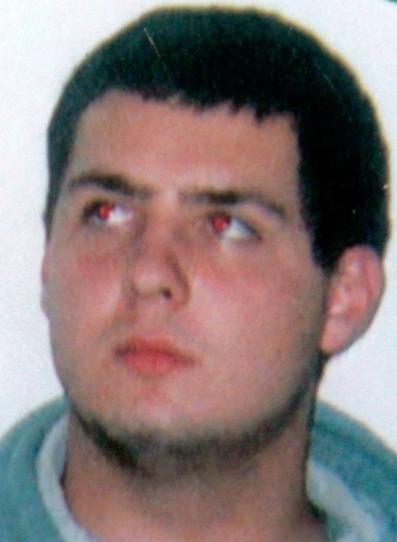 Cousin: Mall gunman survived Bosnian siege