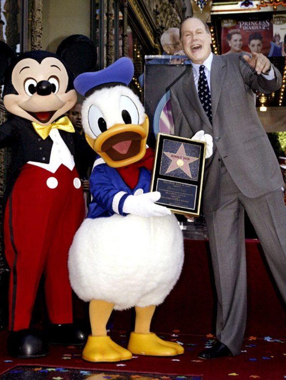 Eisner to sever all ties with Disney