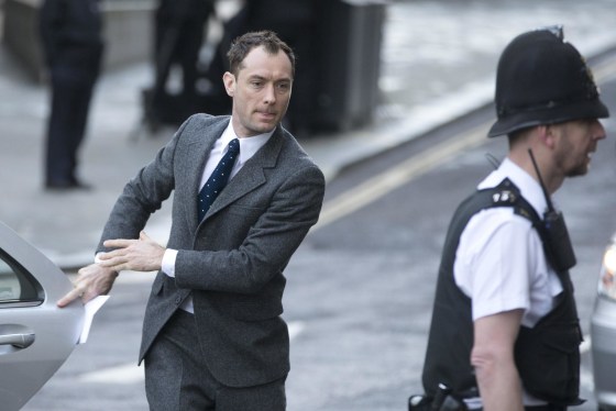 Jude Law Giving Evidence at Phone-Hacking Trial