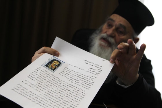 Elderly Greek Orthodox Priest Helps Inmates Buy Their Freedom