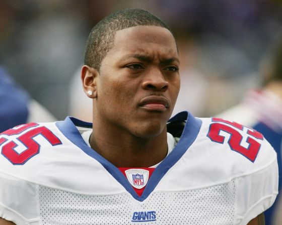 Feds Charge Former Giant Will Allen With Ponzi Fraud