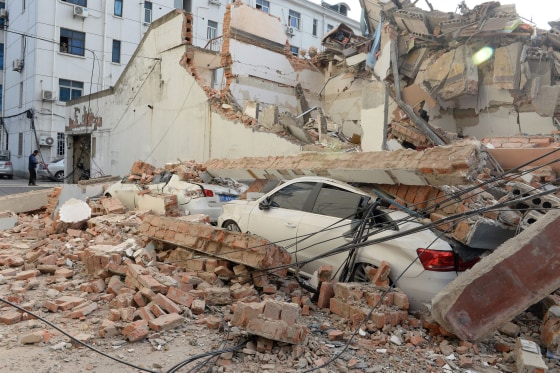 Rescuers Rush to Scene of Building Collapse in China