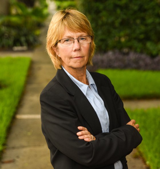 Candidate Campaigns on Gun Control in Pulse Nightclub District