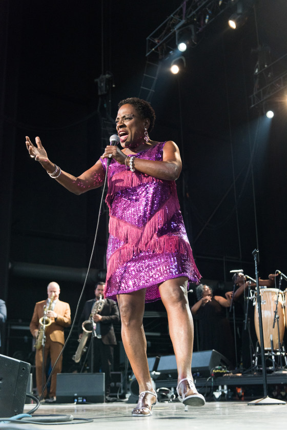 Legendary Soul Singer Sharon Jones Dies After Cancer Battle