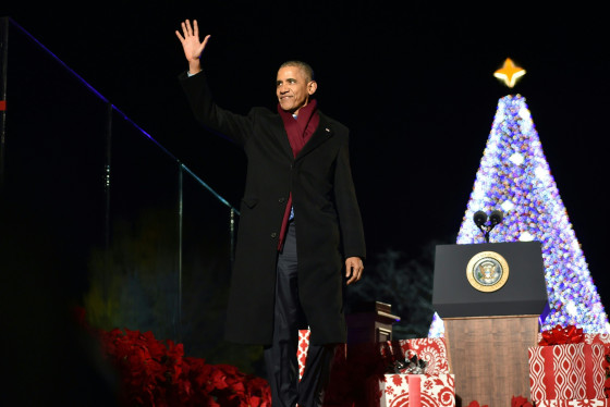 The Obamas Light National Christmas Tree for the Final Time