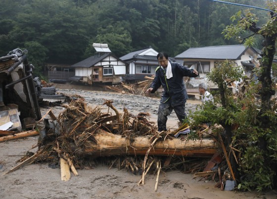 Heavy Flooding Destroys Homes and Traps Hundreds in Japan