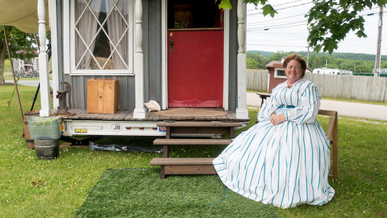 Historian Shorty Robbins' tiny home is inspired by the Civil War