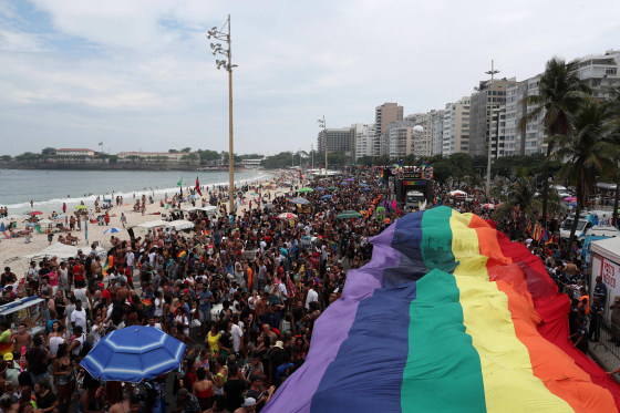 Thousands celebrate in Rio de Janeiro's annual gay pride parade