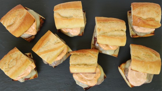 Cheesy Grilled Garlic Bread Burgers Recipe