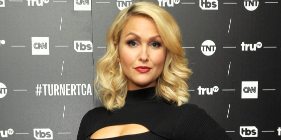 'Claws' actress Jenn Lyon wants women to break up with goal pants