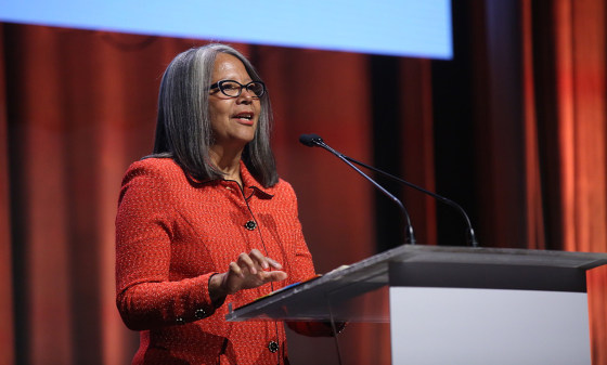 An adolescent clinic turned a Latina's life around. She became a doctor ...