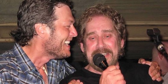 Blake Shelton 'absolutely destroyed' over death of singer Earl Thomas ...