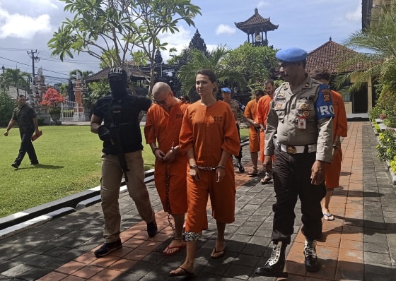 American, 4 other foreigners accused of selling drugs on Bali tourists