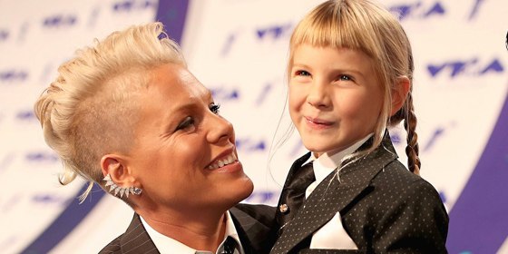 Pink dyed her daughter's hair to support Jessica Simpson