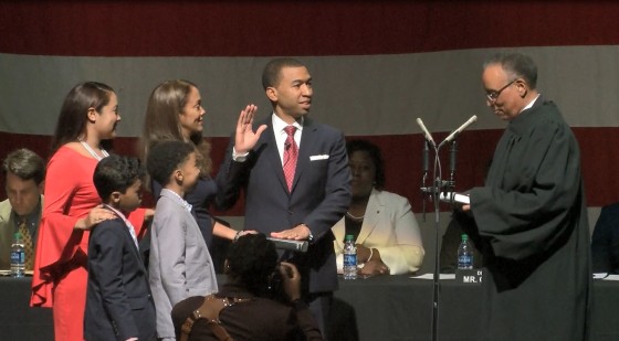 Steven Reed takes office as Montgomery's first African American mayor