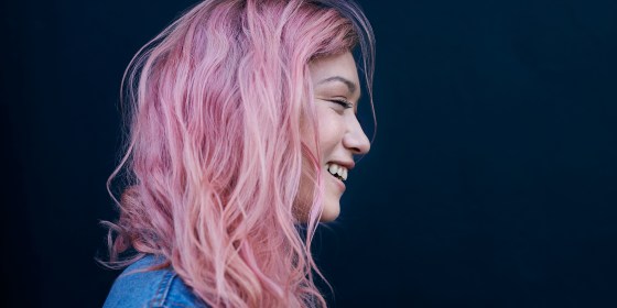 Everyone's coloring their hair rose gold right now and we are very into it