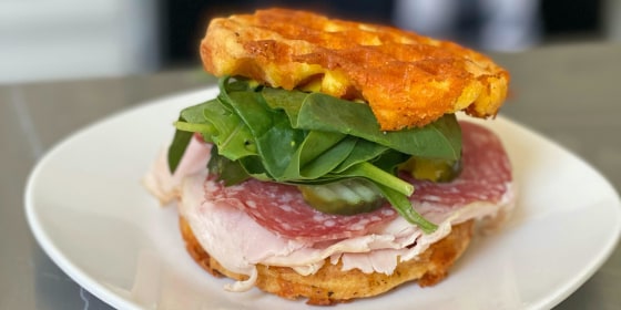 Cheesy Jalapeño Chaffles Recipe
