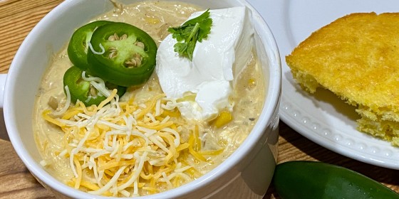Slow-cooker white chicken chili recipe is a Reddit fan-favorite