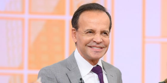 Wondering what color to dye your hair? Louis Licari wants to help