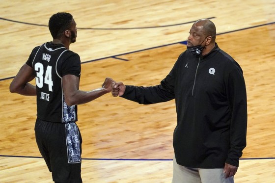 Knicks legend Ewing stopped by security at Madison Square Garden; 'I ...