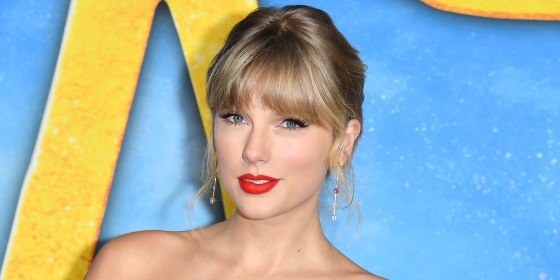 Woman on TikTok looks just like Taylor Swift