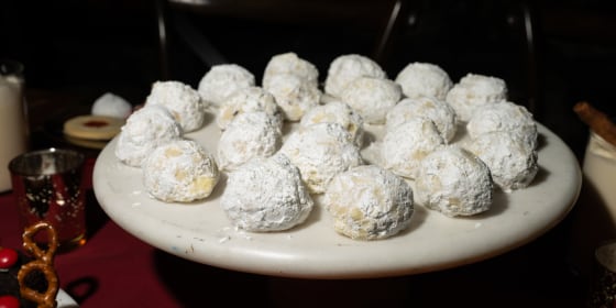 Carson Daly's Mom's Snowball Cookies