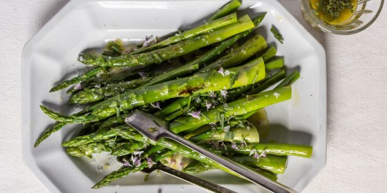 Asparagus with Tarragon Vinaigrette