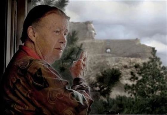 Crazy Horse sculptor's widow carries on
