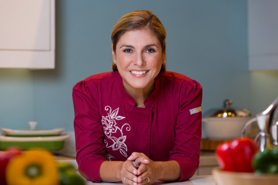 Renowned Latina chef helps spread word about free summer meals for kids ...