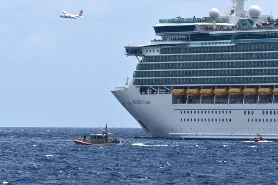 5 missing after boat carrying 15 capsizes off Florida Keys, Coast Guard ...