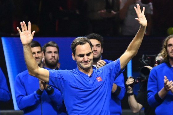 Roger Federer tears up after his final pro tennis match