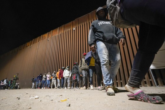 U.S. will begin deporting Cubans by plane in 'coming weeks,' U.S ...