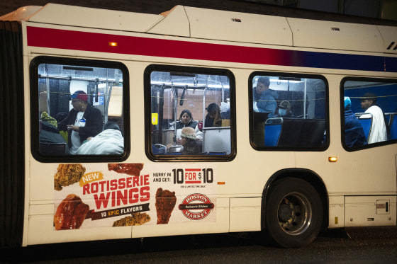 Child on bus of migrants from Texas hospitalized for dehydration ...