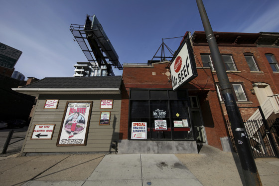 Founder of the Chicago Italian beef shop that inspired ‘The Bear’ dies ...