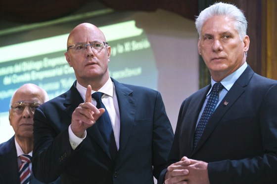 Russia and Cuba ink deals to revitalize island’s ailing economy