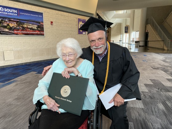 72-Year-Old Georgia Man Graduates College With His 99-Year-Old Mom in ...