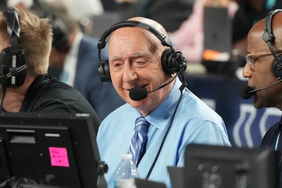 Dick Vitale Diagnosed With Vocal Cord Cancer