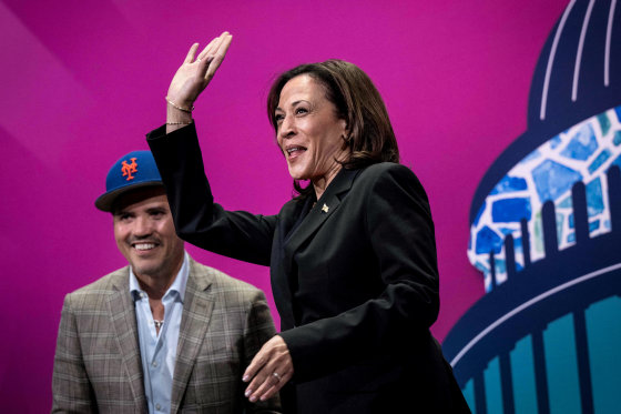 VP Harris, Latino Biden Cabinet members rally for Biden at ...