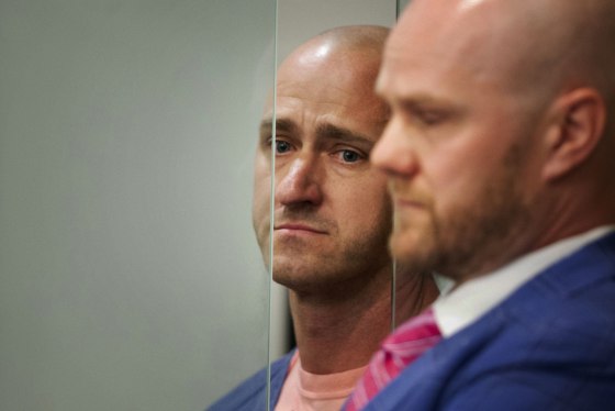 Pilot accused of trying to stop engines midflight after taking magic ...