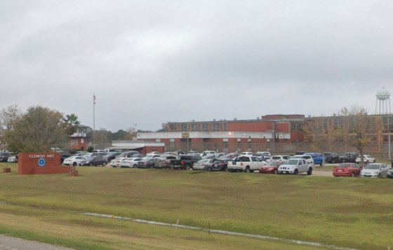 Man serving life sentence for child sexual abuse escapes Texas prison