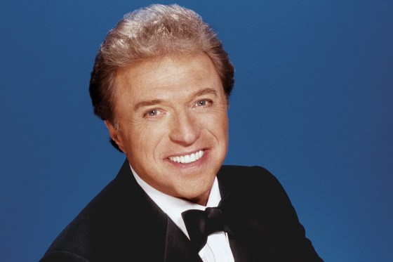 Steve Lawrence, singer and half of stage duo Steve & Eydie, dies at 88