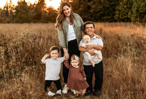 Little People, Big World’s Zach Roloff Explains Dwarfism To Son